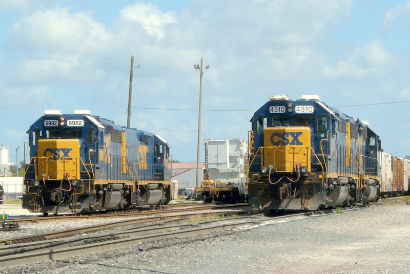 CSX 6982 & 4310